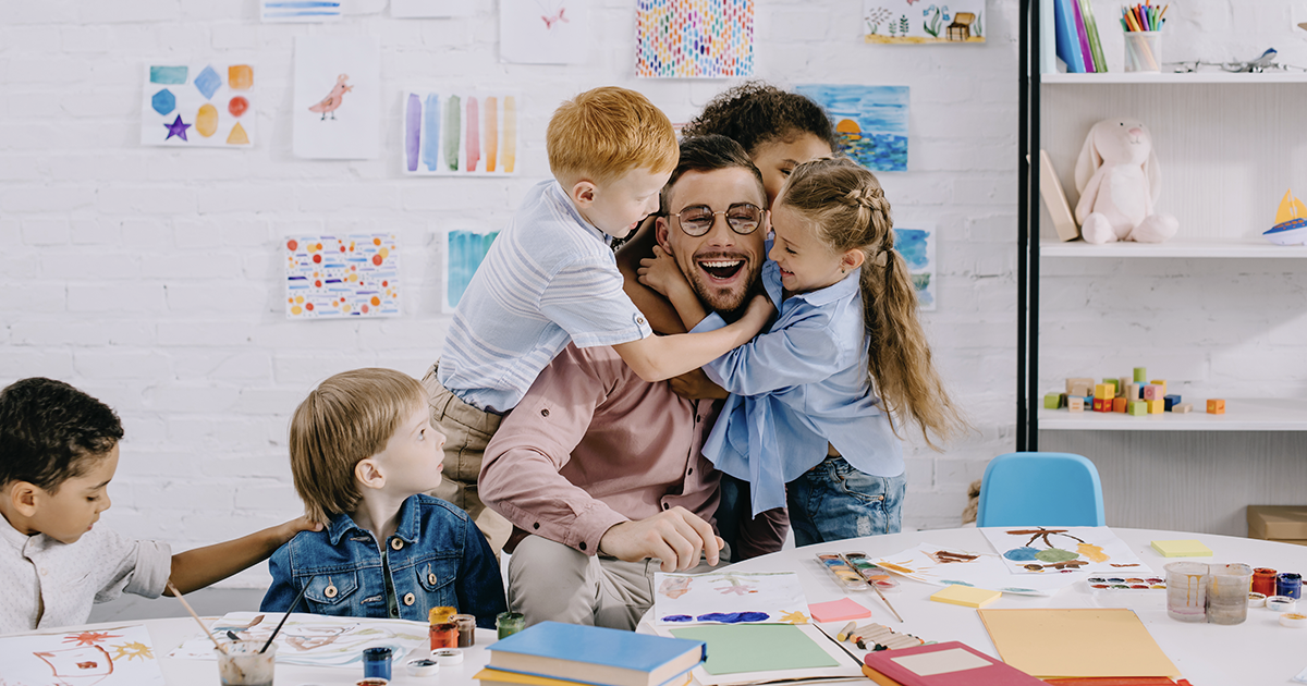 Être éducateur en service de garde éducatif - CIBLE Petite Enfance